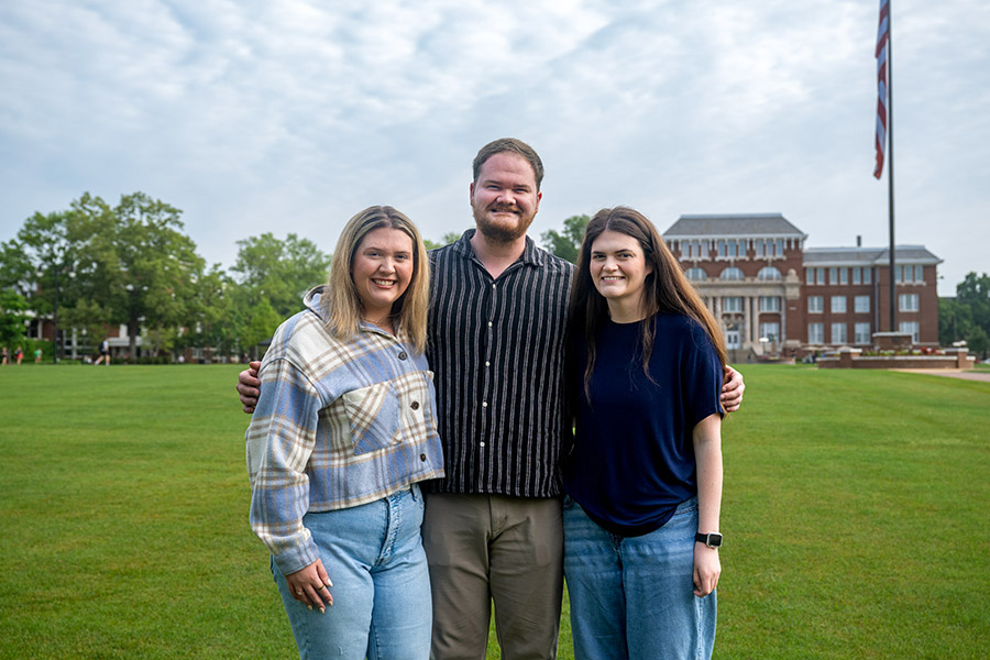 Jacie, Jacob and Joanna Dickerson | Mississippi State University